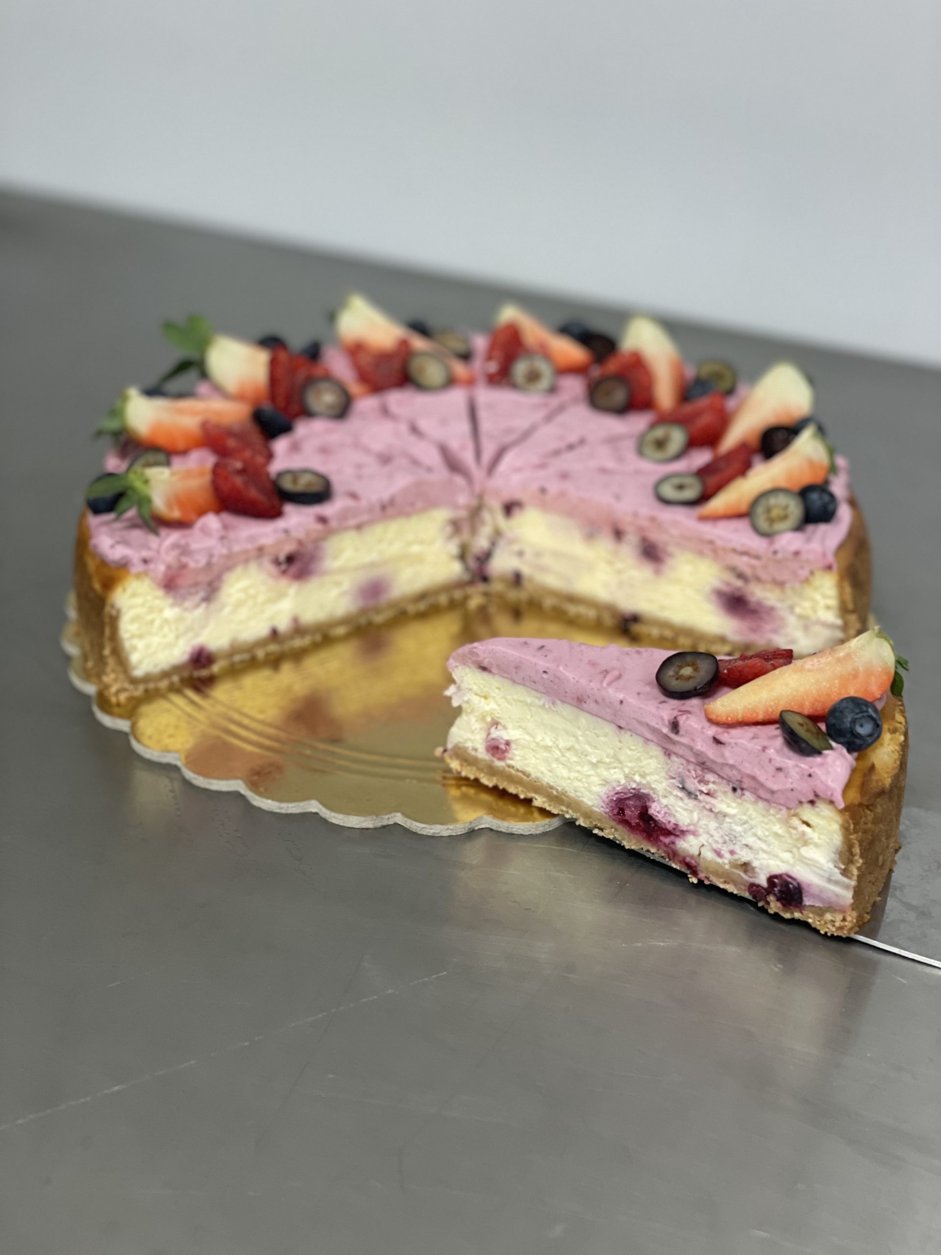 Cheesecake s lesným ovocím - Sladká alchýmia